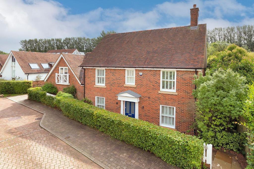 Shoesmith Lane, Kings Hill, ME19 4FF 5 bed detached house - £925,000