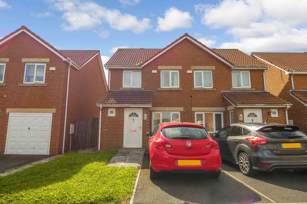 Woodhorn Farm, Newbiggin-by-the-Sea... 3 bed semi-detached house - £130,000