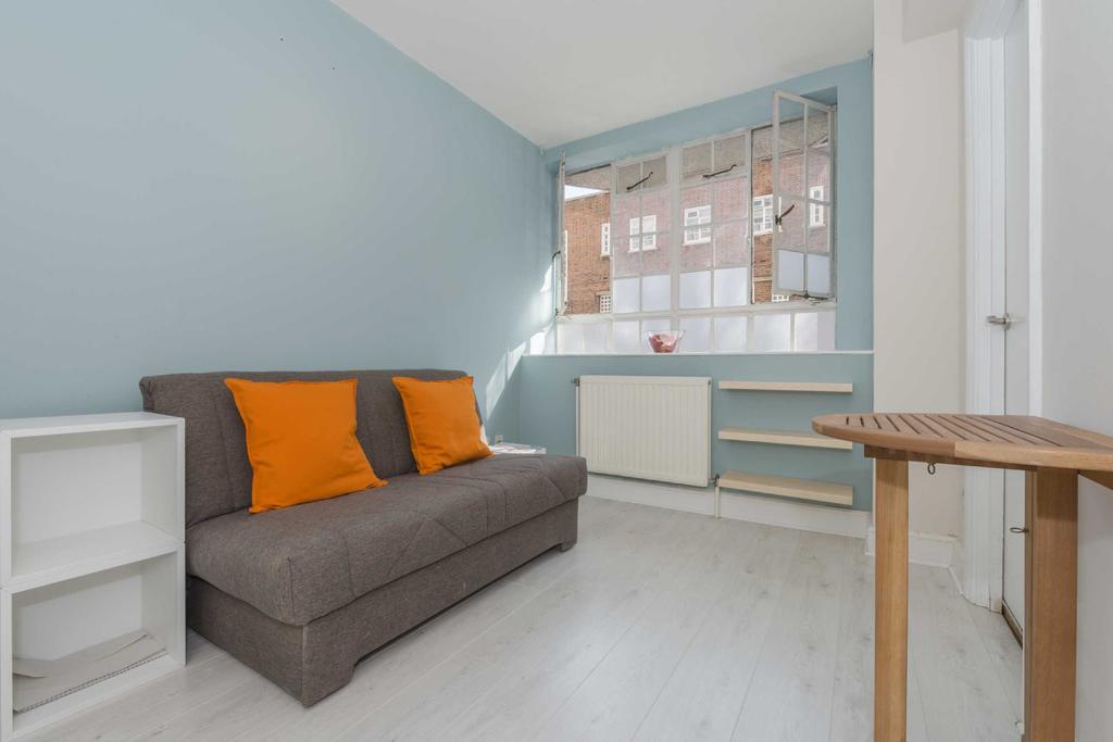 Chelsea Cloisters, Sloane Avenue... Studio - £1,040 pcm (£240 pw)