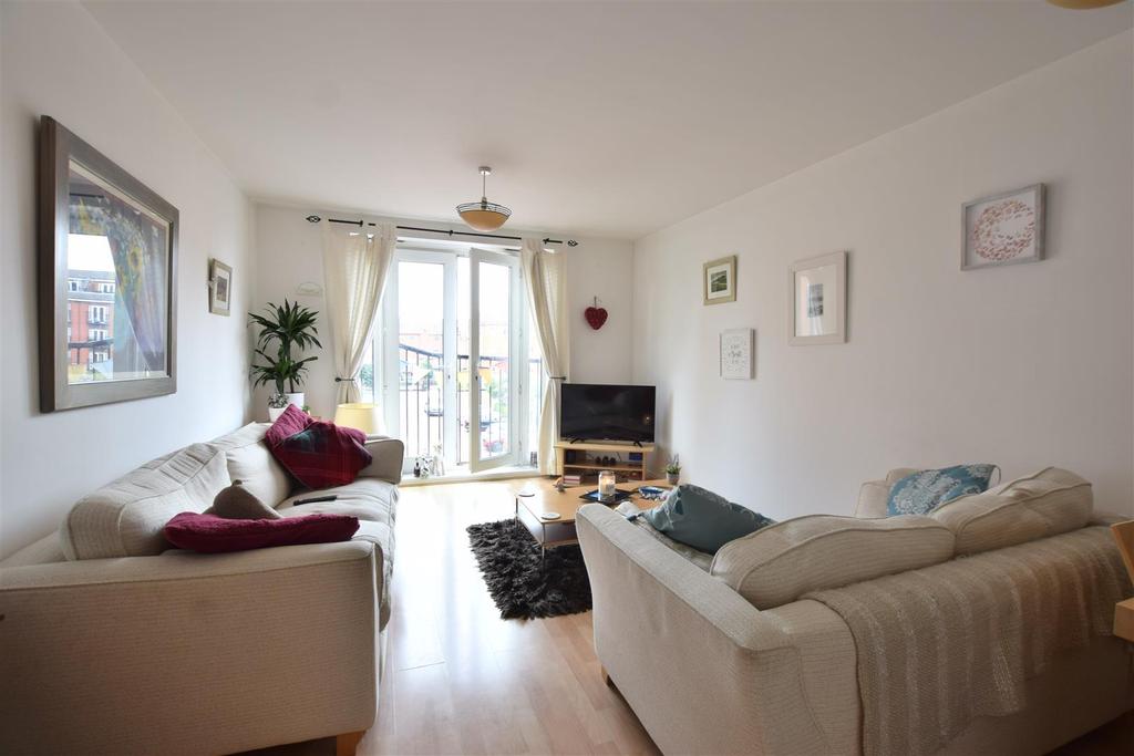 Quebec Quay, Liverpool 2 bed apartment - £185,000