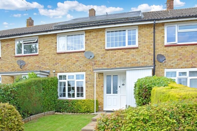 Wold Close, Gossops Green, RH11 3 bed terraced house - £350,000