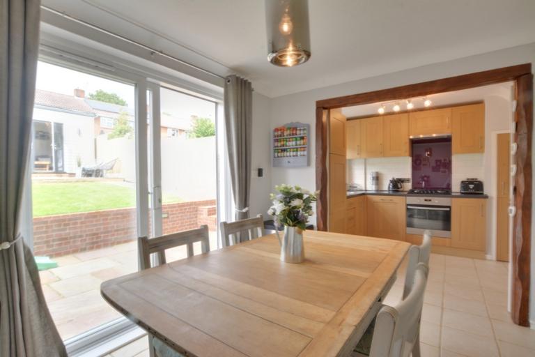 Wold Close, Gossops Green, RH11 3 bed terraced house - £350,000
