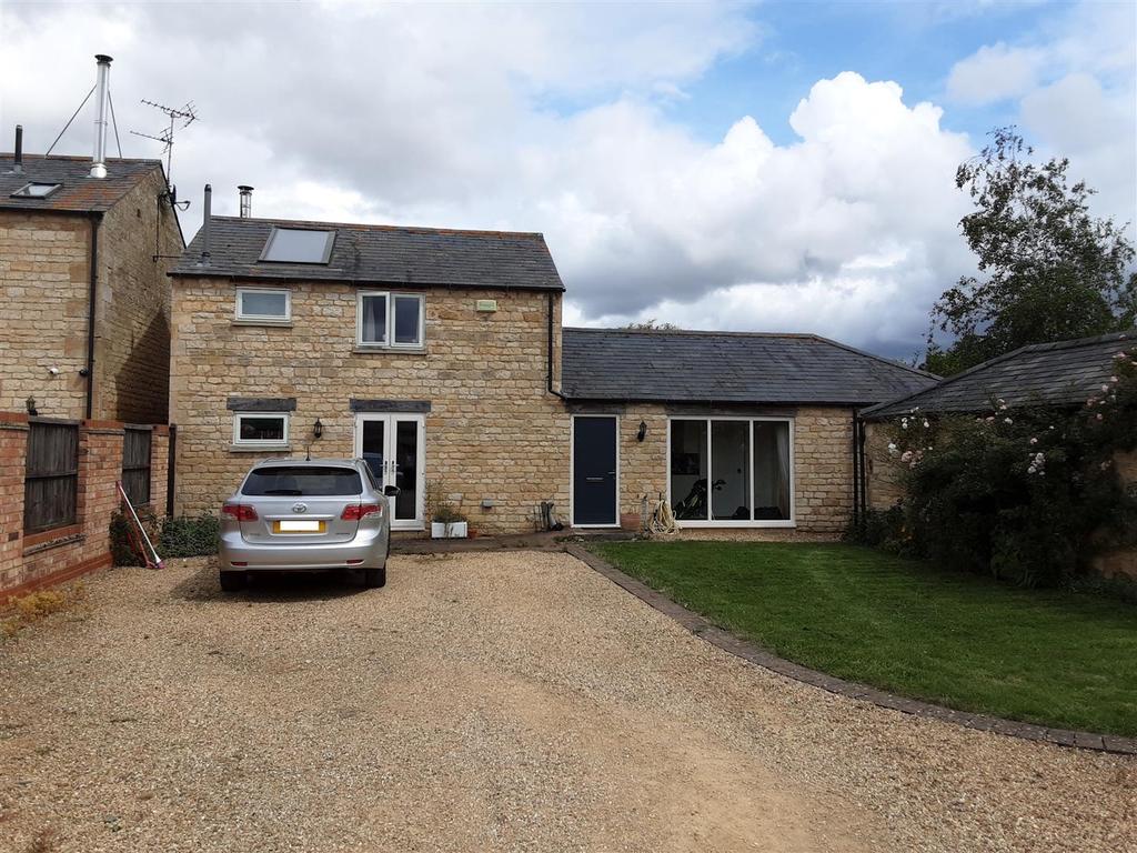 Greatford Road, Uffington, Lincolnshire 2 bed barn conversion - £1,000 ...