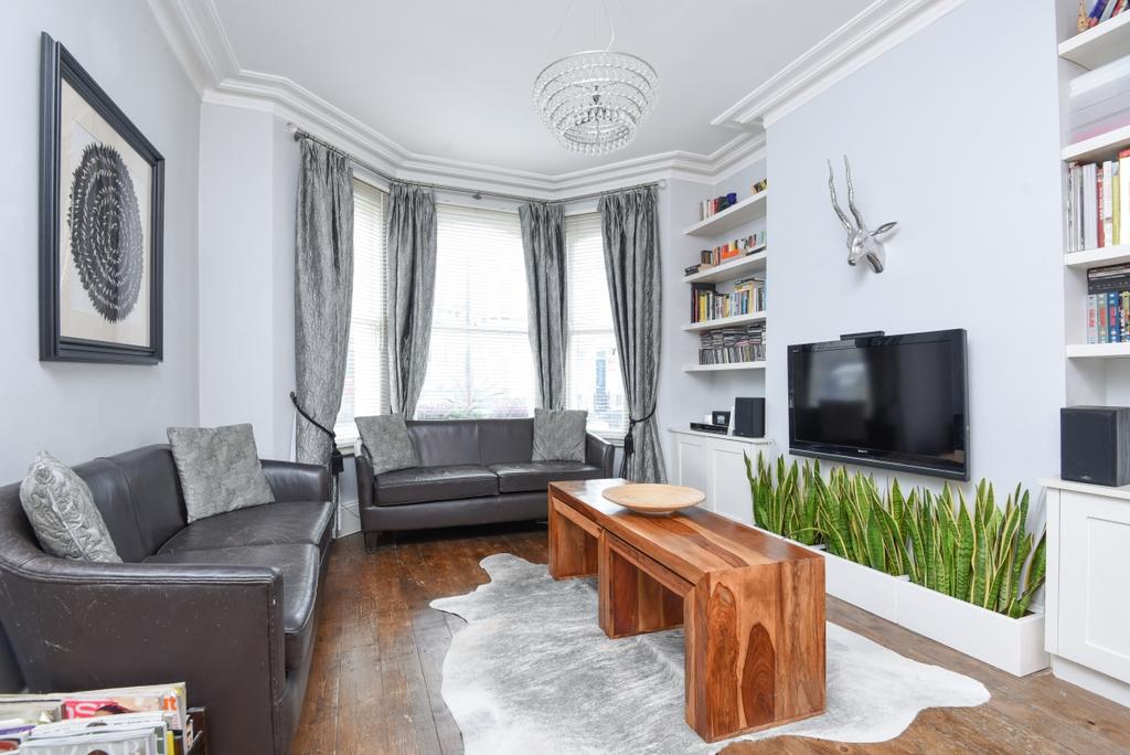 Ballater Road Brixton SW2 4 bed house - £3,500 pcm (£808 pw)