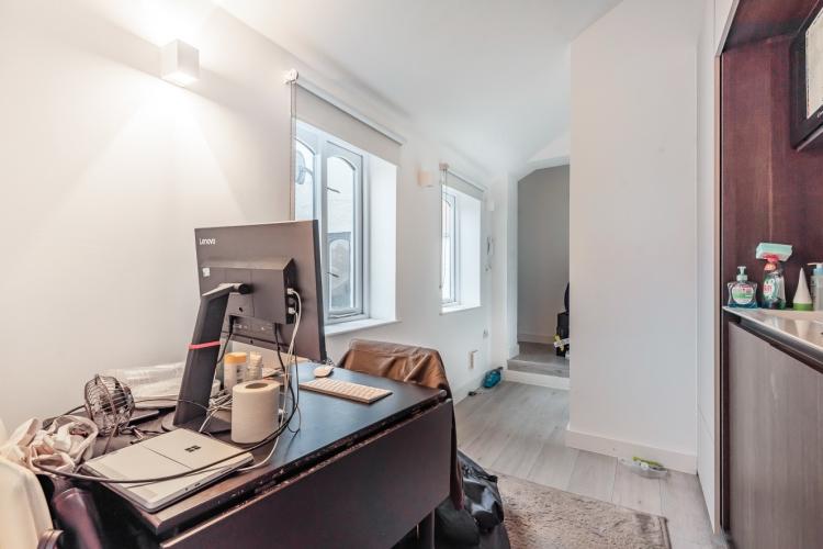 Durham Road London SW20 Studio - £850 pcm (£196 pw)