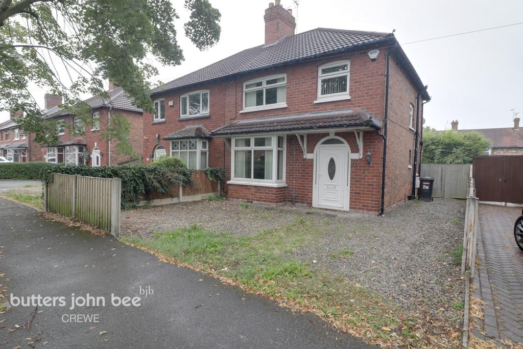 Manor Way, Crewe 3 bed semi-detached house - £150,000