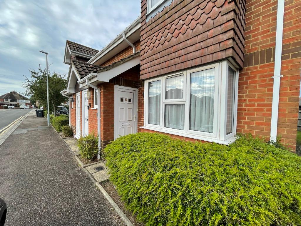 Lothair Road, Stopsley, Luton, LU2 1 bed flat - £675 pcm (£156 pw)