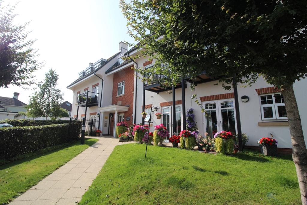 Riverside Court, Tuckton Road... 1 bed retirement property - £195,000