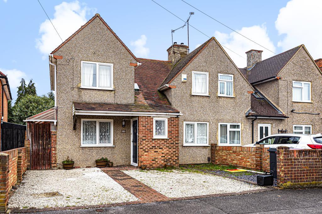 Sycamore Road Reading Rg2 4 Bed Semi Detached House £1 600 Pcm £