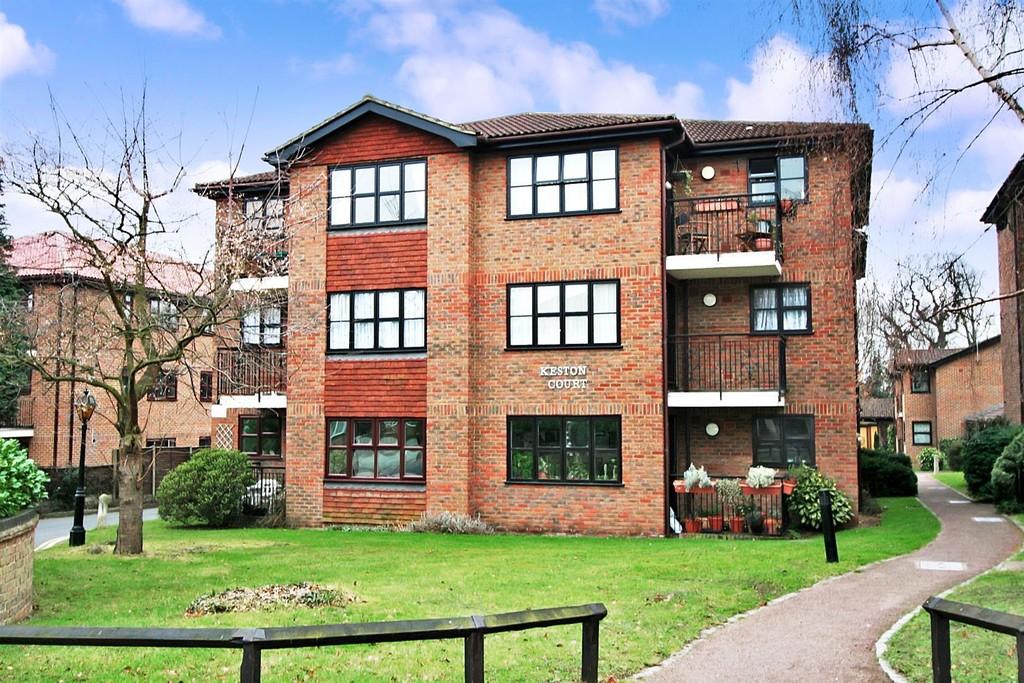 Keston Court, Parkhill Road, Bexley... 2 bed flat - £1,200 pcm (£277 pw)
