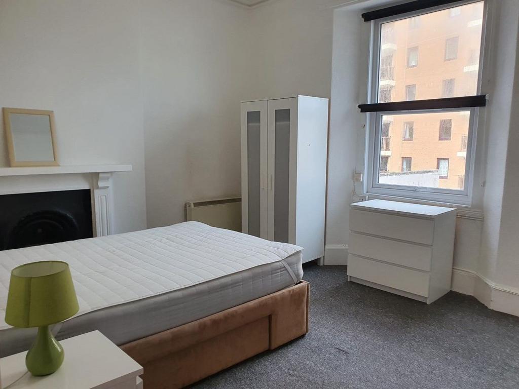 Double Room First Floor, Knightstone... 1 bed in a house share - £675 ...