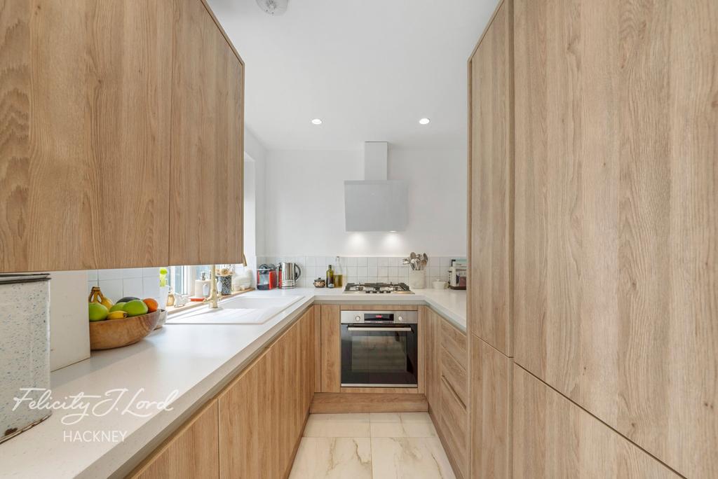 Millfields Road, Clapton, E5 3 bed flat - £700,000