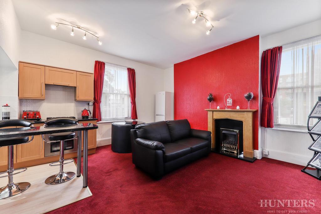 west-green-road-london-n15-2-bed-flat-375-000