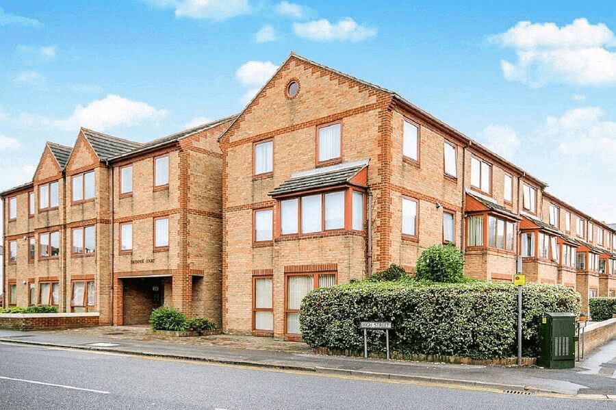 Cavendish Court High Street, Herne Bay 1 bed flat - £100,000