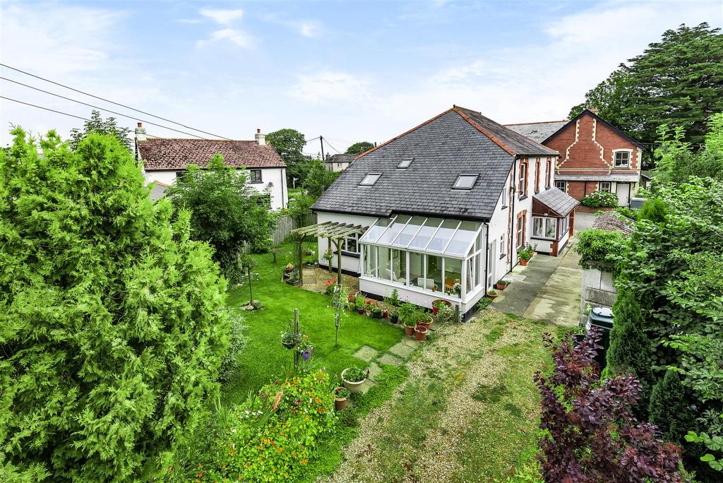 Highampton, Beaworthy 5 bed detached house - £425,000