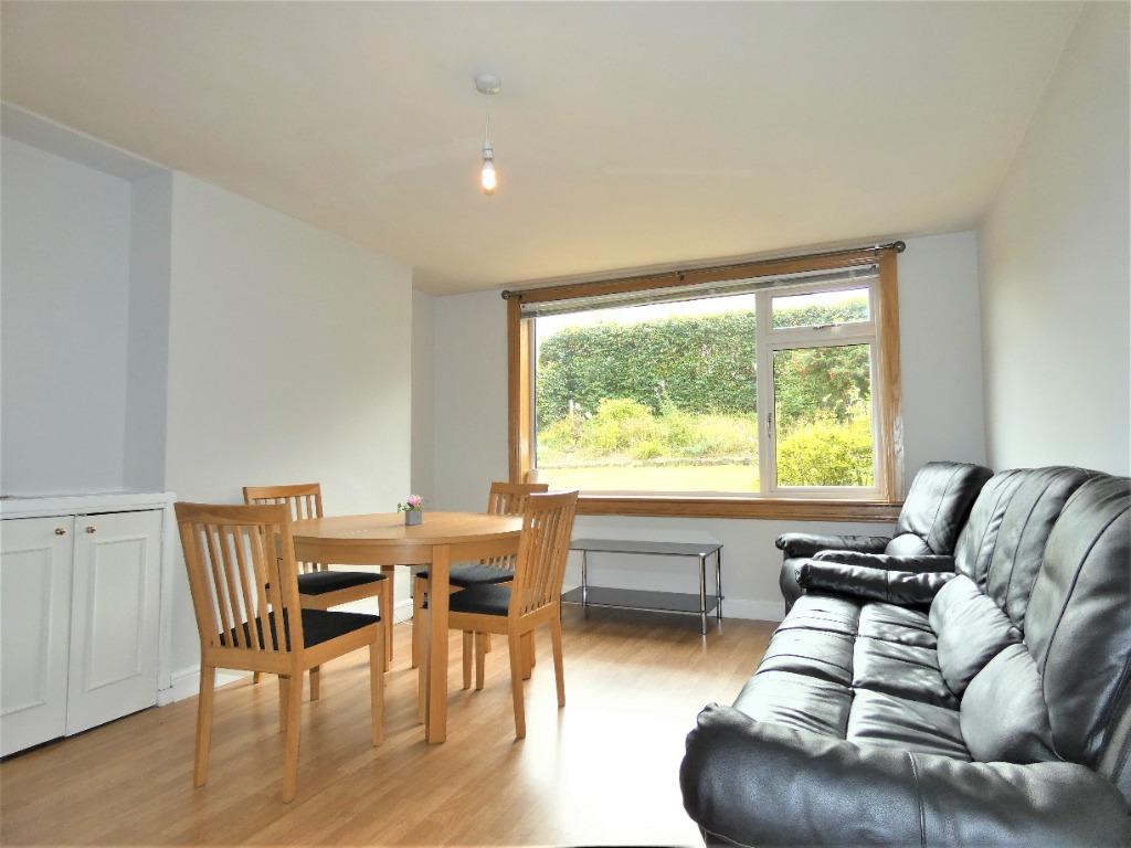 Oxgangs Farm Drive, Oxgangs... 2 bed flat - £1,100 pcm (£254 pw)