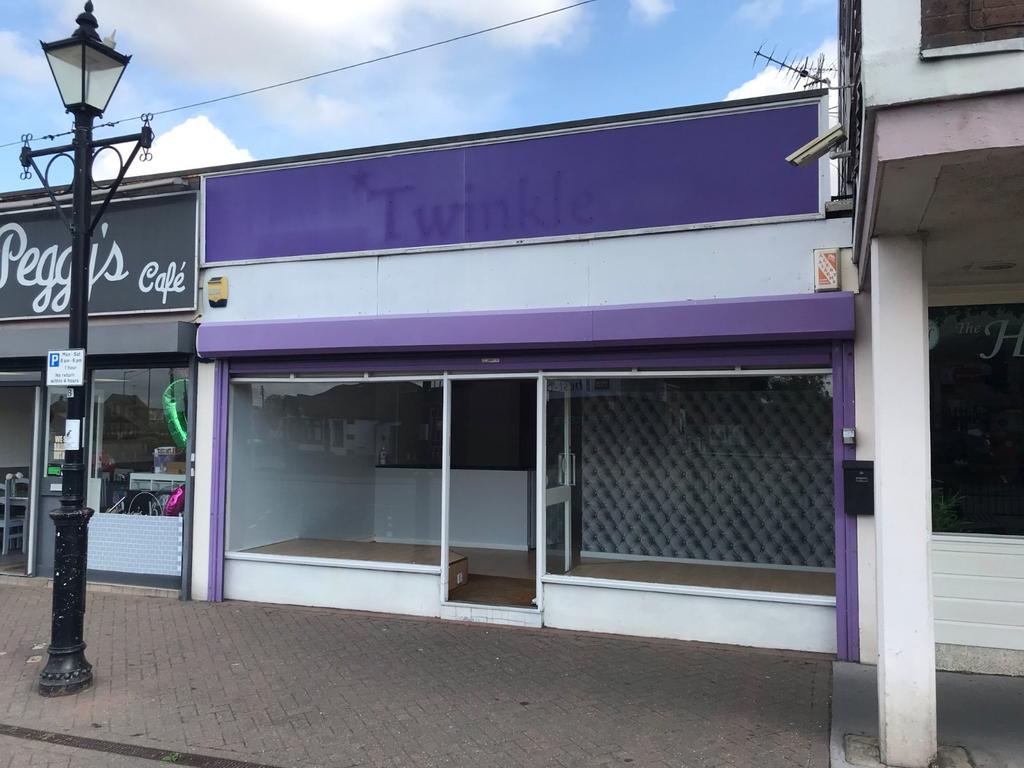 Church Road, Benfleet, Essex, SS7 Shop - £958 pcm (£221 pw)