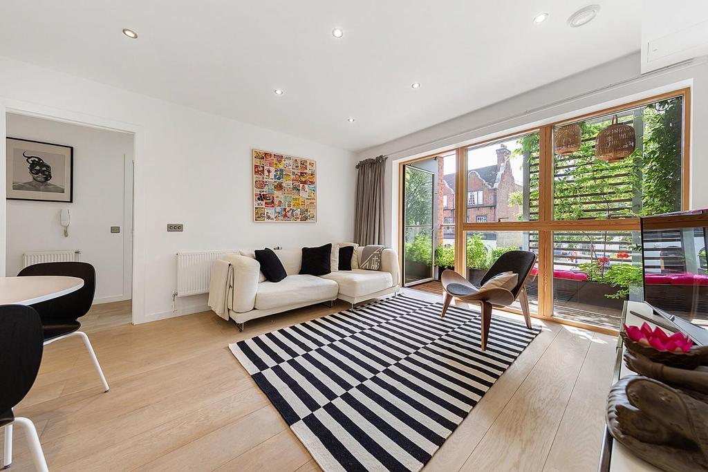 Acre Lane, SW2 1 bed flat - £415,000
