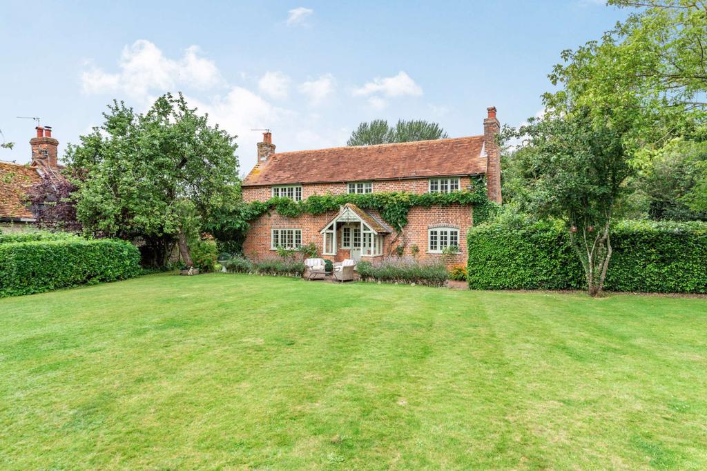 Green Lane, Chieveley, Newbury... 3 bed detached house - £850,000