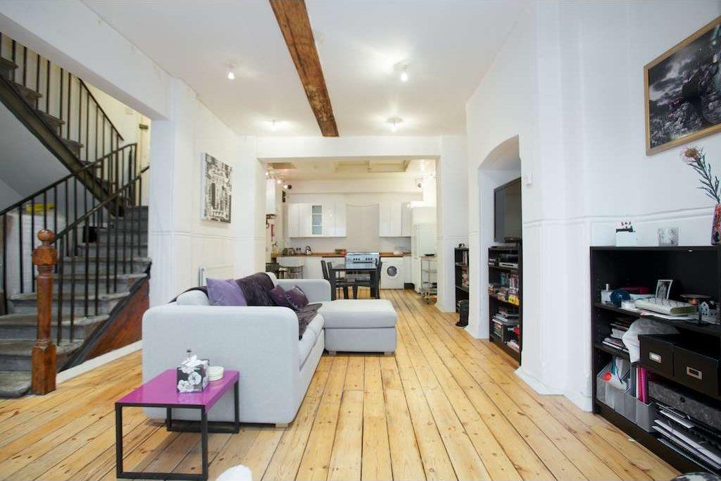Cross Street, Islington, N1 1 bed flat - £1,712 pcm (£395 pw)