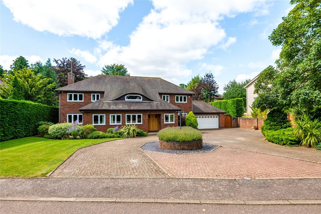 The Maples, Silsoe, Bedfordshire, MK45 5 bed detached house - £1,300,000