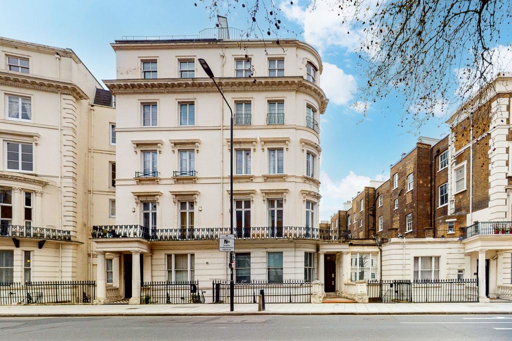 Bishops Bridge Road, Paddington, W2 2 bed flat - £3,033 pcm (£700 pw)