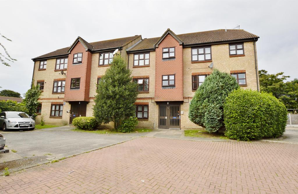 Turnstone Close, London, E13 0HN 1 bed flat - £225,000
