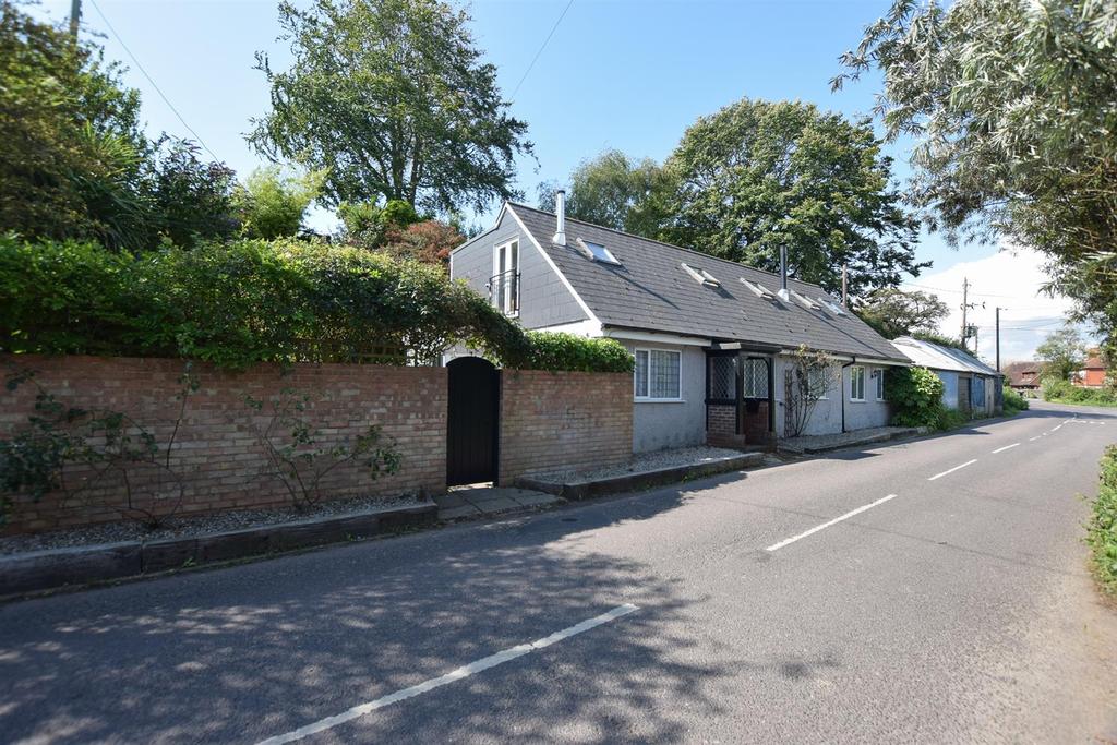 Pett Level Road, Pett Level, Hastings 4 bed detached house - £575,000