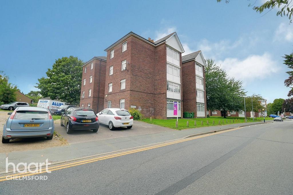 Meadgate Avenue, Chelmsford 2 bed apartment - £180,000