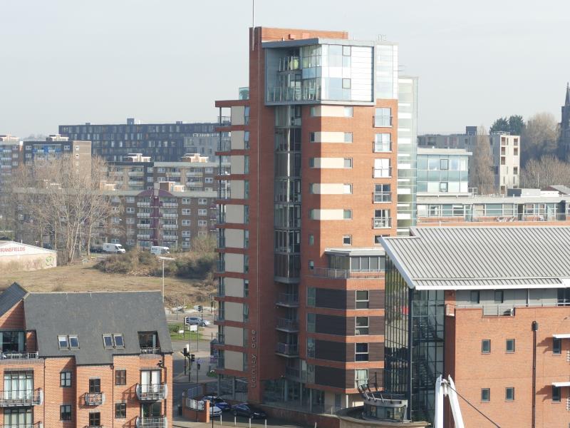 TRINITY ONE, EAST STREET, LEEDS, WEST... 2 bed apartment - £145,000