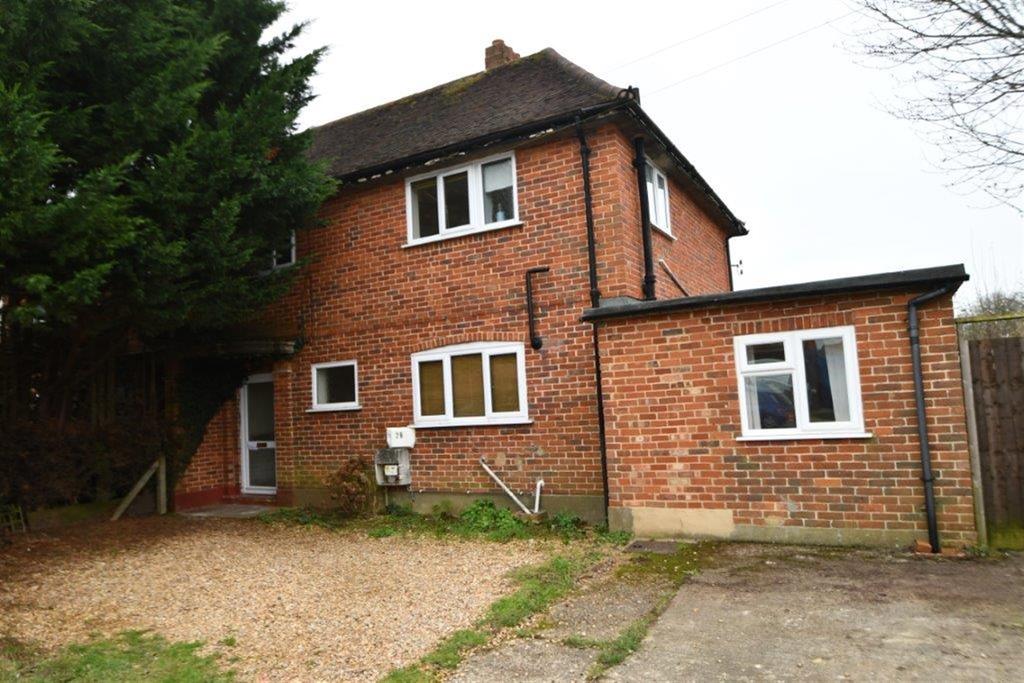 3 bedroom property in Godalming 3 bed house - £460,000