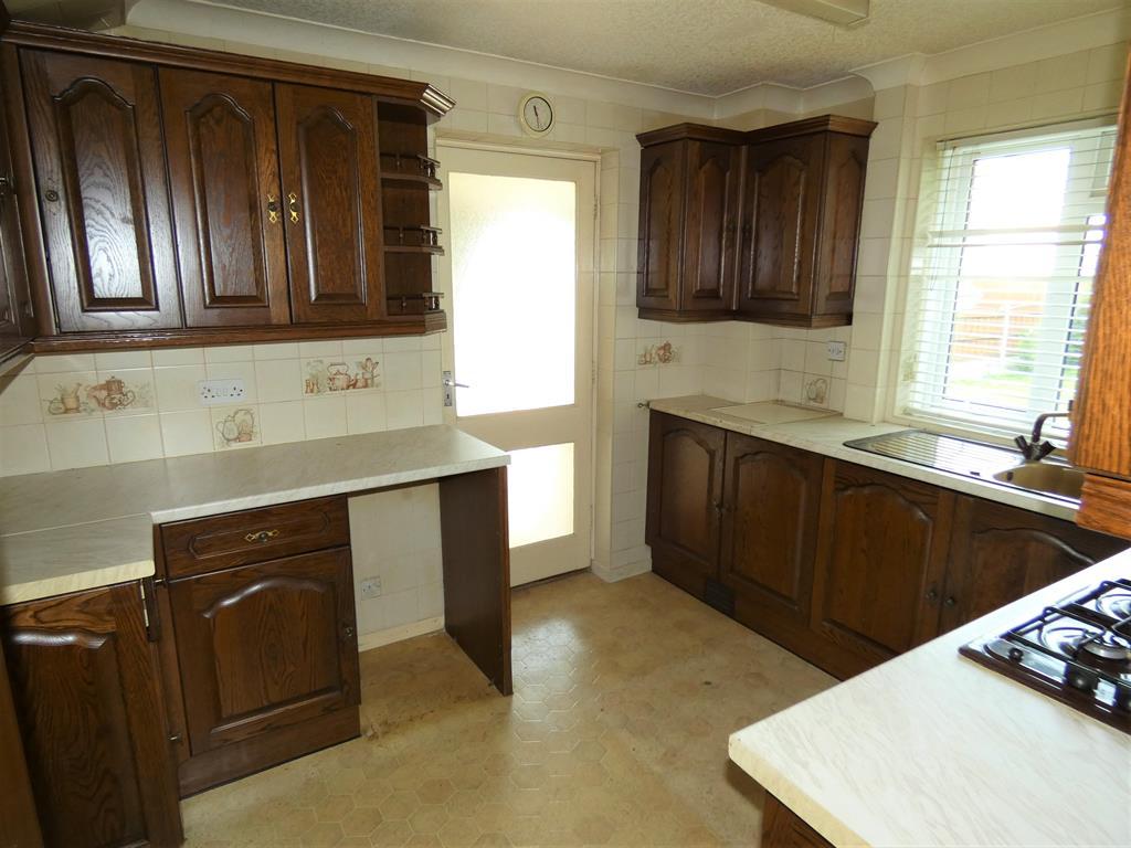 Chesterholm, Carlisle, CA2 7XX 3 bed detached house - £190,000