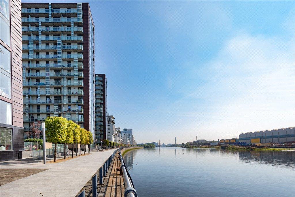 Meadowside Quay Walk, Glasgow, G11 2 bed apartment - £189,000