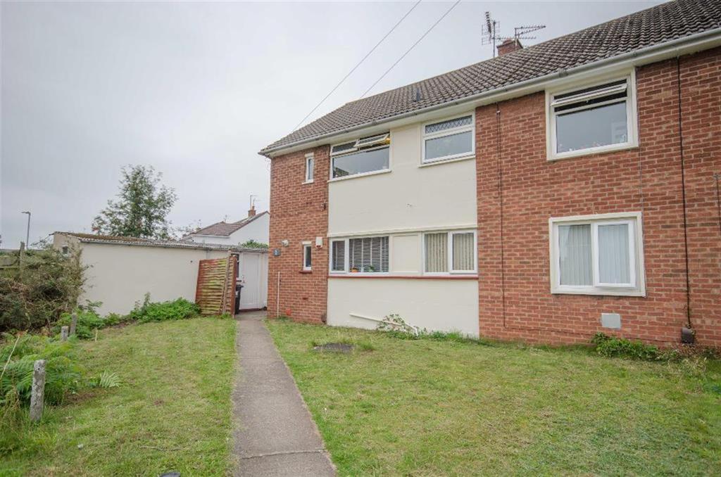 Boscombe Crescent, Bristol, BS16 6QT 2 bed flat - £185,000