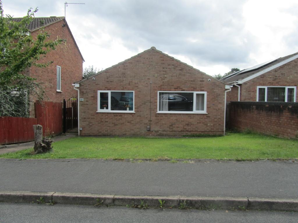Tresillian Road, Exhall, Coventry 2 bed detached bungalow - £195,000
