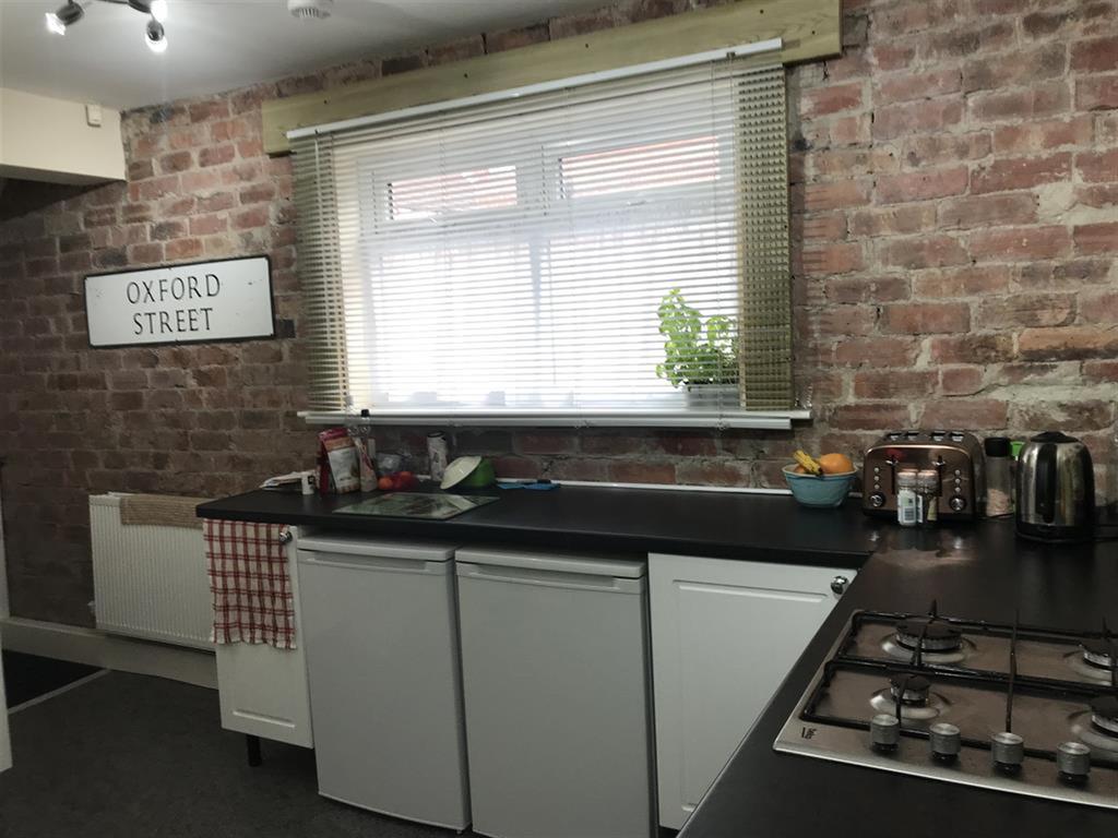 Gresham Road, Middlesbrough, TS1 4LW 4 bed terraced house - £550 pcm (£ ...