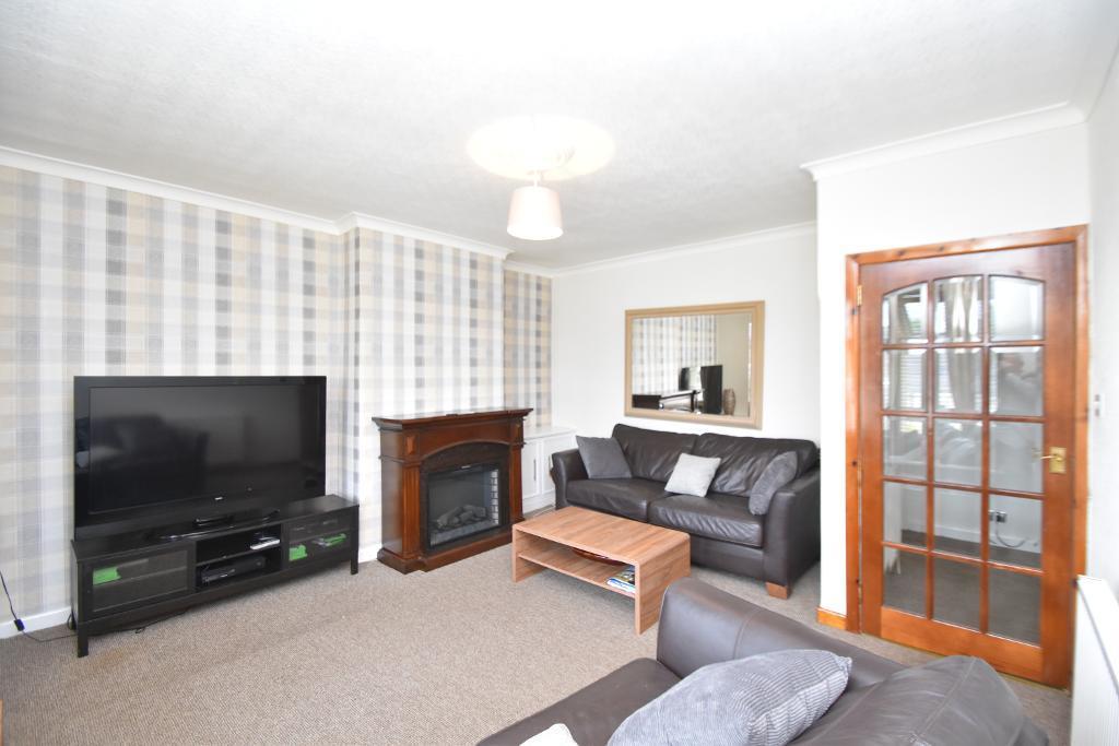 Arklet Road, Glasgow, G51 3XT 2 bed maisonette - £79,999