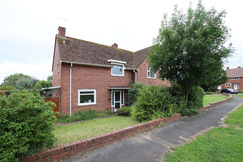Elizabeth Avenue, Stoke Hill, Exeter 3 bed semi-detached house - £250,000