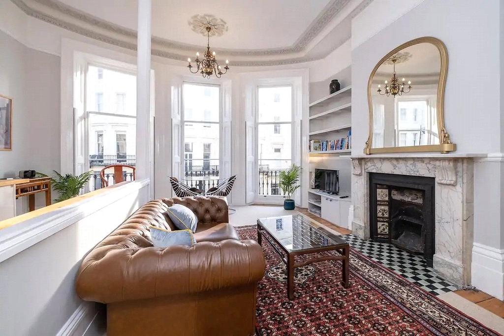 Eaton Place, Brighton, BN2 1 bed apartment - £350,000