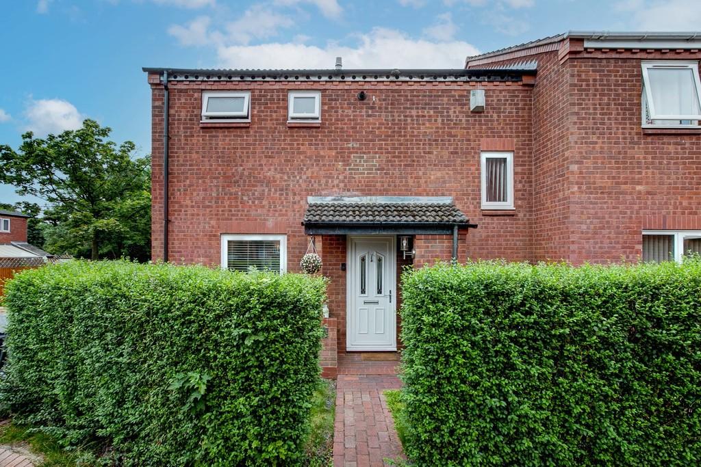 Upper Field Close, Church Hill North... 2 bed end of terrace house - £ ...