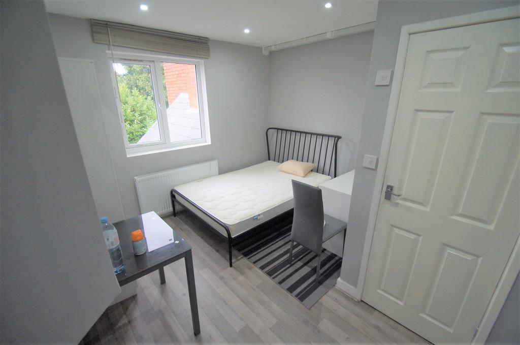 Gulson Road, Coventry 5 bed terraced house - £1,700 pcm (£392 pw)
