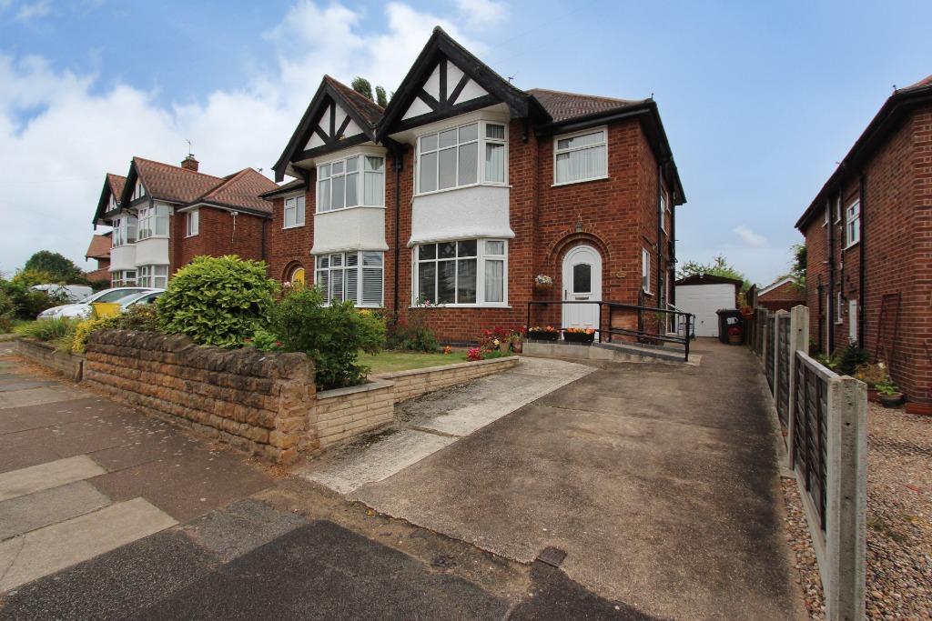 Farm Road, Beeston, NG9 3 bed semi-detached house - £300,000