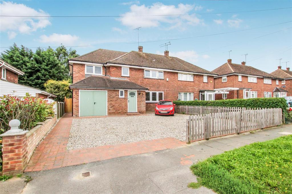 Danes Way, Pilgrims Hatch, Brentwood 4 bed semi-detached house - £565,000