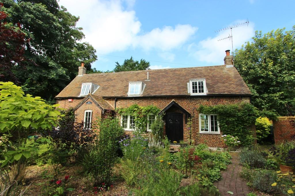 Church Lane, Ringwould, Deal, Kent 3 bed cottage - £650,000