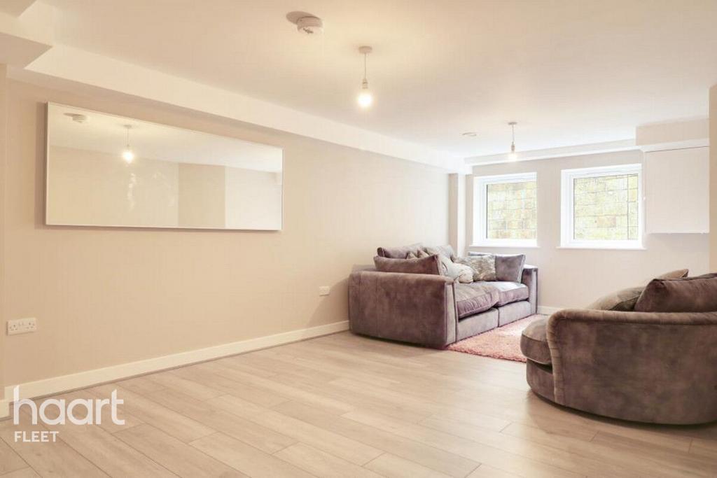 Victoria Street, Basingstoke 1 bed flat - £1,150 pcm (£265 pw)