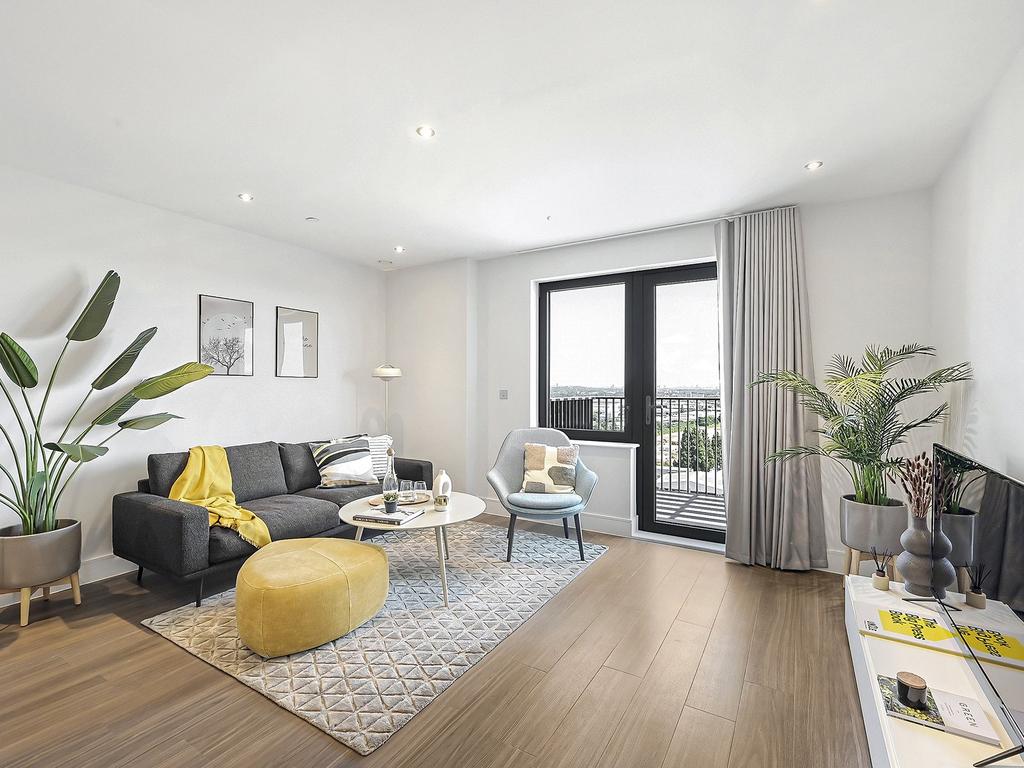 Merrick Road, Southall, UB2 3 bed apartment - £1,976 pcm (£456 pw)
