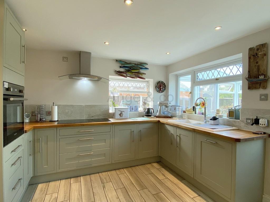 London Road, Shadingfield, Beccles 4 bed semi-detached house - £430,000