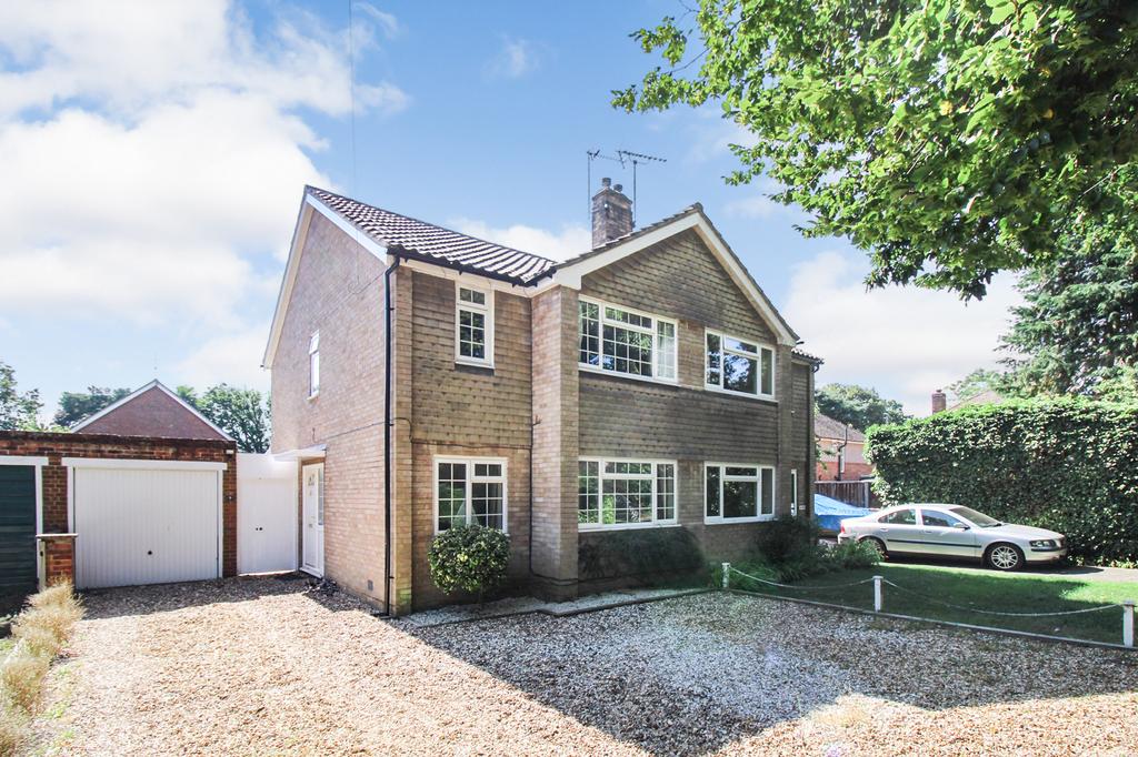 Albert Road Farnborough Gu14 2 Bed Semi Detached House £1 600 Pcm