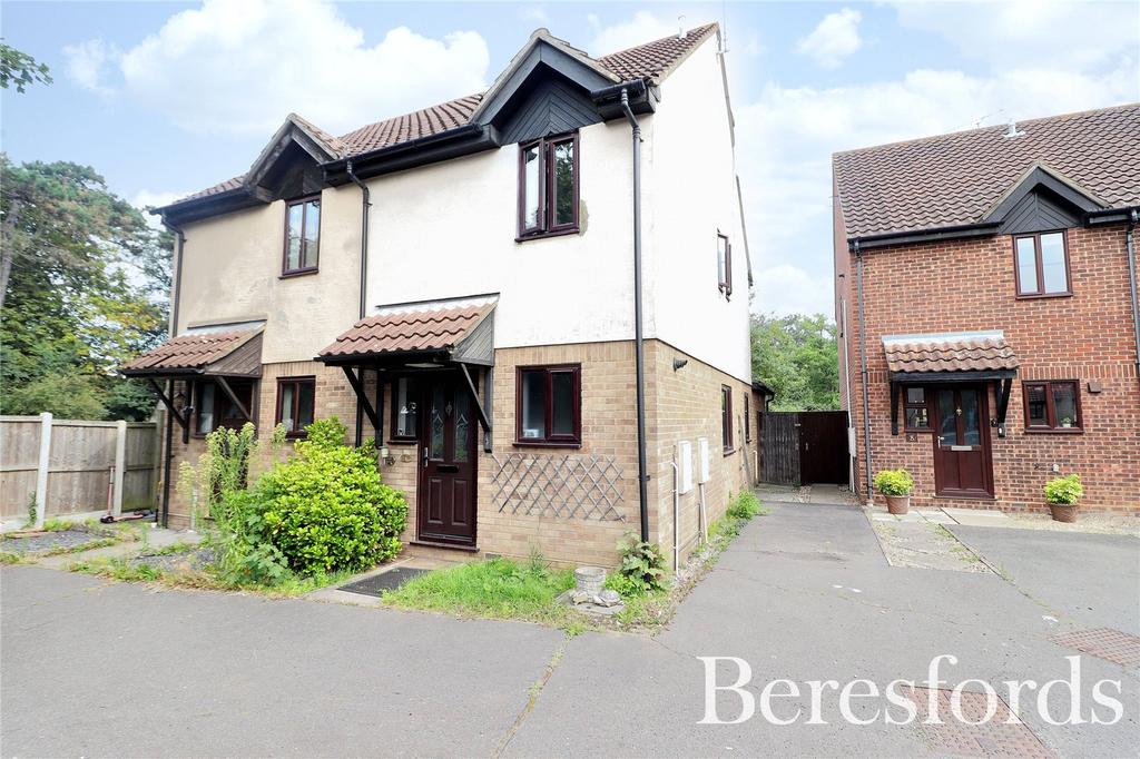 Hillside Mews, Chelmsford, CM2 2 bed semi-detached house - £325,000