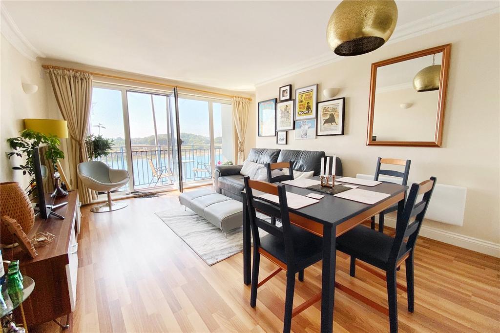 Baltic Wharf, Pier Road, Littlehampton 2 bed apartment - £325,000